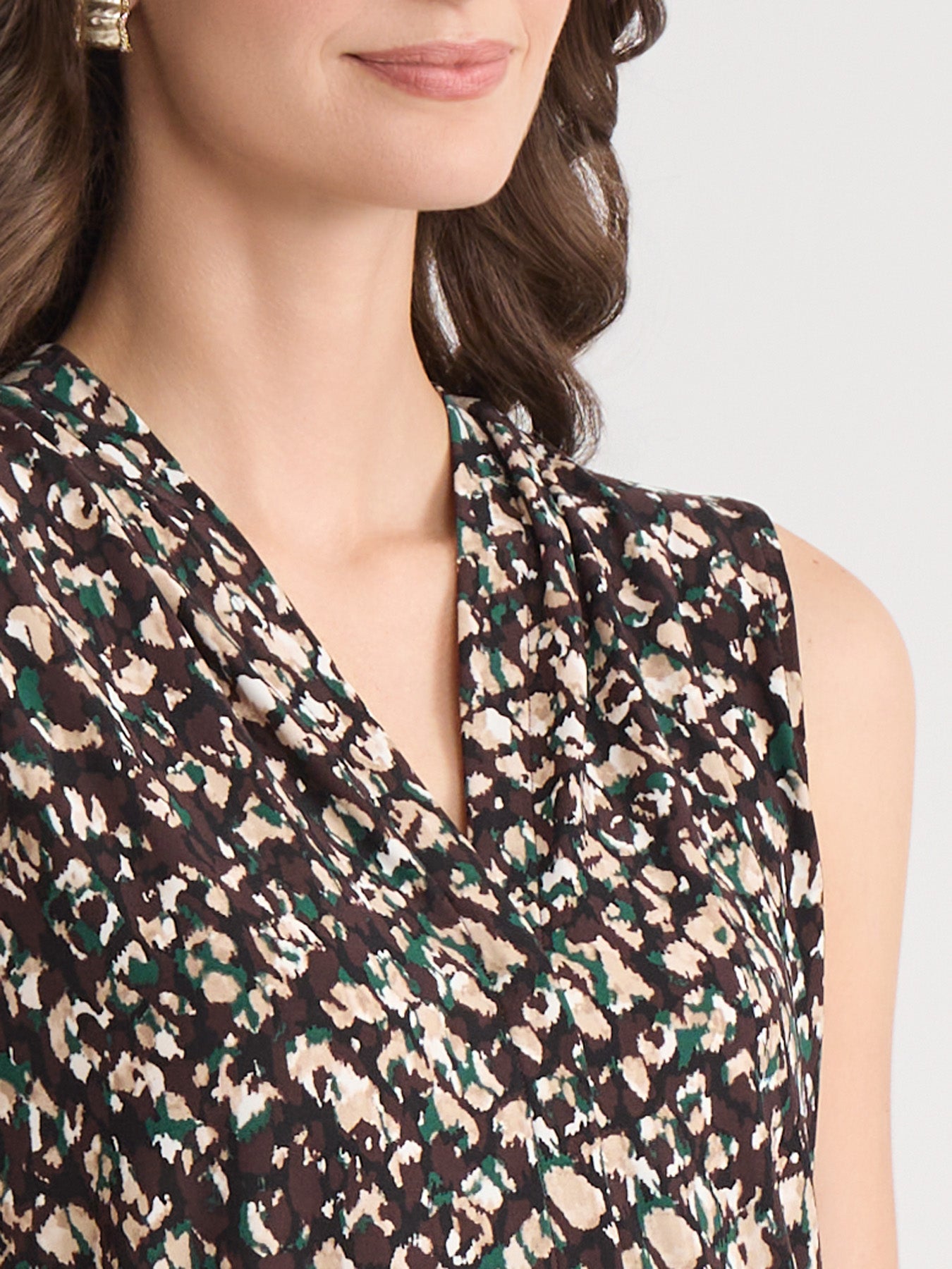 Sleeveless Pleat Neck Top