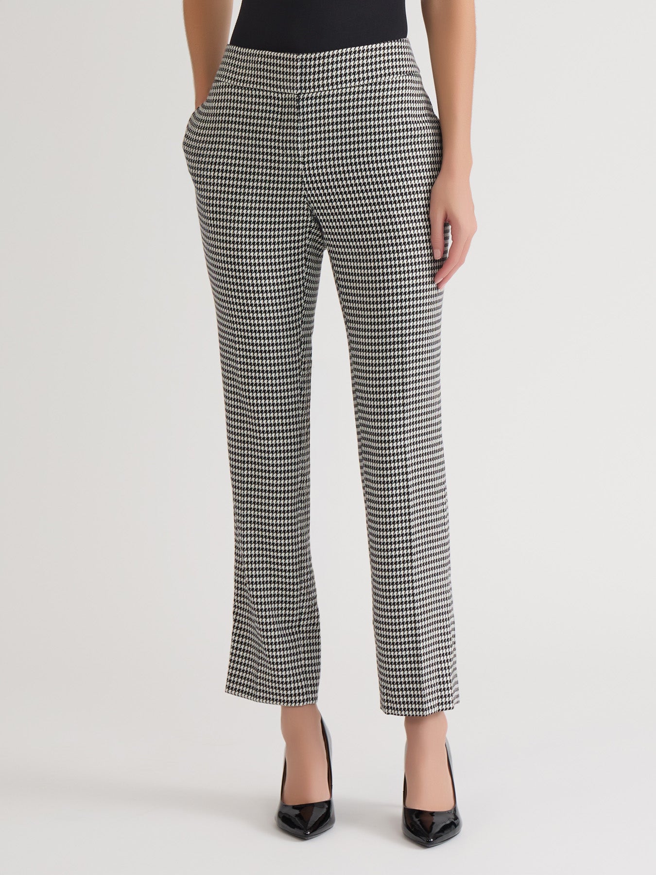 Plus Ava Straight Leg Pant, Houndstooth in Black/White | Kasper